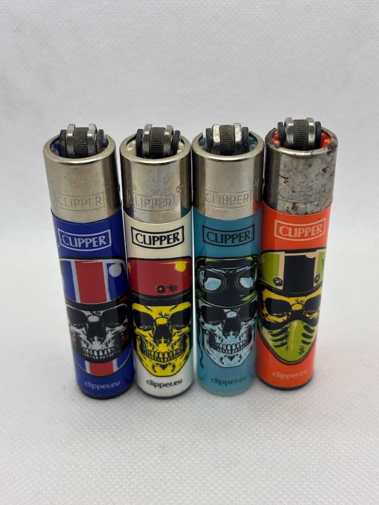 CLIPPER LIGHTERS SKULLS WITH HELMET